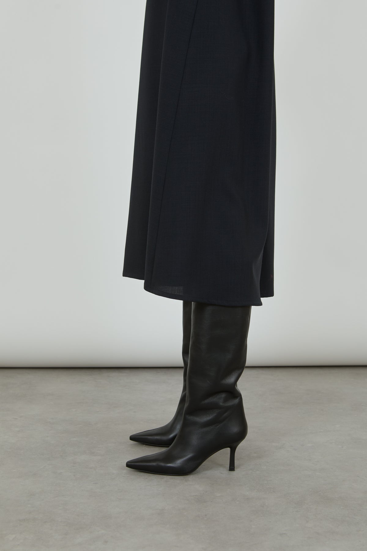 La Collection | Leather Boots in minimal, timeless silhouettes